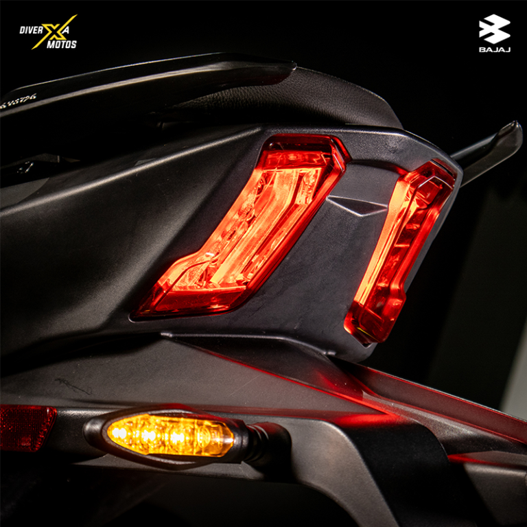 BAJAJ Dominar 400 2023 - Diverxa Motos